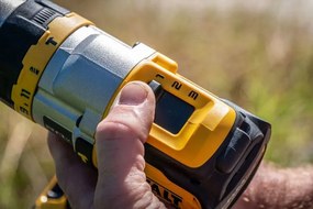 DeWALT DCD999NT Aku příklepová vrtačka XR (126Nm/18V/bez aku) kufr Tstak