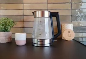 EKG401 Rychlovarná konvice / 1,7 l / 2200 W