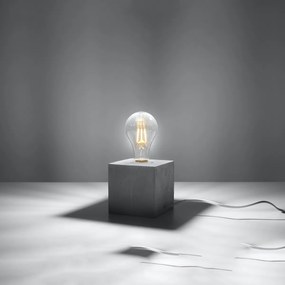 Stolní lampa Ariz, betonové tělo svítidla