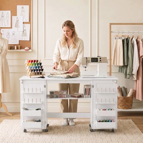 HOMCOM Skládací šicí stůl s 2 magnetickými dveřmi, pojízdný tvořivý stůl s 4 boxy, 20 držáků, úložný prostor, bílá