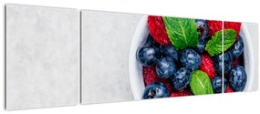 Obraz - miska s lesním ovocem (170x50 cm)
