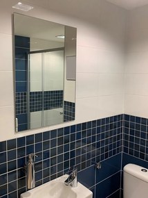 AMIRRO Zrcadlo na chodbu do koupelny předsíně nástěnné KONFIG PURE - konfigurátor, na míru s leštěnou hranou