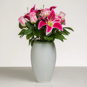 Lilie, růže a hortenzie v tmavě růžové barvě. Aranžovaná kytice ELEONORA.