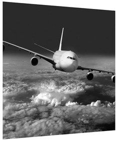 Černobílý obraz letadla v oblacích (50x50 cm)