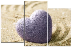 Obraz na plátně - Kámen ve tvaru srdce na písku 1161D (105x70 cm)