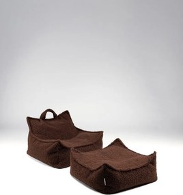 Tmavě hnědý dětský puf z textilie bouclé Warm Hazel – Wigiwama