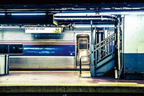DIMEX | Vliesová fototapeta Vlak ve stanici MS-5-2813 | 375 x 250 cm | modrá, metalická