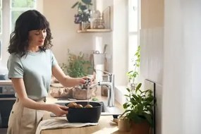Hansgrohe Zesis M33 - Dřezová baterie s výsuvnou sprškou chrom