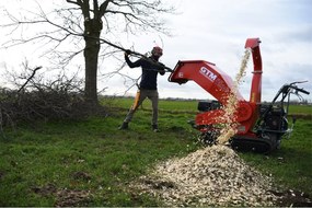 GTM Professional GTM GTS 1300 RG - benzinový drtič dřeva s pásovým pojezdem