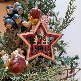 Dřevěná vánoční ozdoba hvězda s jelínkem, 10 cm, k zavěšení, červeno černá