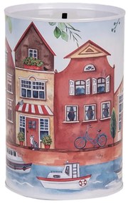 Červená plechová kasička s motivem domečků a loděk na pobřeží – 10x15 cm