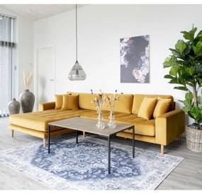House Nordic Pohovka Lounge Sofa, levá strana, z hořčicově žlutého sametu, se čtyřmi polštáři a nohami z přírodního dřeva, HN1004