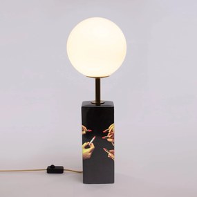 LED stolní lampa Toiletpaper s motivem rtěnky