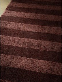 Vínový ručně tkaný koberec z recyklovaných vláken 160x230 cm Connor – MADE