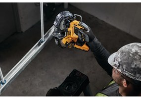 AKU pásová pila DeWALT DCS377NT 18V, bez aku a nabíječky, Tstak