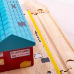 Bigjigs Rail Nádraží nad cestou / od 3 let