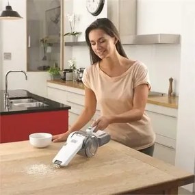 BlackDecker PV1820L / Aku ruční vysavač Dustbuster / 18V / Li-Ion / 0.