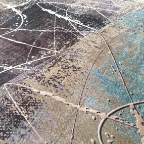 Štýlový koberec s abstraktným vzorom