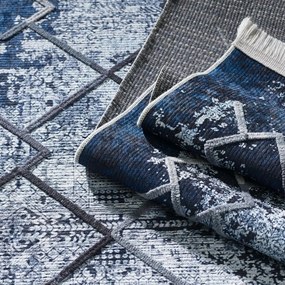 Fenomenální modrý vzorovaný koberec ve skandinávském stylu