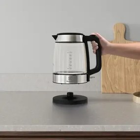Electrolux E4GK1-4GB černá / Rychlovarná konvice / 2200 W / 1,7 l / sk