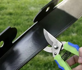 Zahradní plastový obrubník 60mm, 10m s kolíky Gardlov 24562