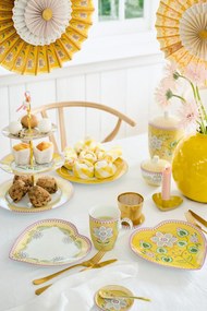 Pip Studio Lily &amp; Lotus sada 2 talířků ve tvaru srdce, žlutá (dárková sada stylových talířků ve tvaru srdce )