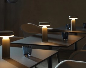 Bezdrátová lampa Ease jasno modrá