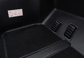 Ramiz Mercedes Benz Maybach G650 bílý
