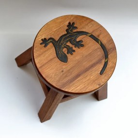Dřevěná dětská stolička ještěrka