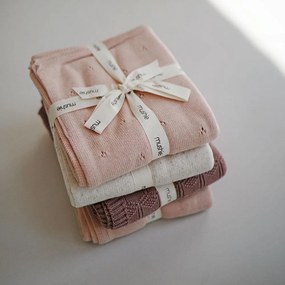 Mushie pletená dětská deka z organické bavlny Dírkovaná Blush