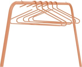 Ocelový stojan na oblečení v lososové barvě 118x160x57 cm Hang-On – Spinder Design