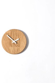 Nástěnné hodiny Pure XS, tichý chod, dubové dřevo, bílé ručičky