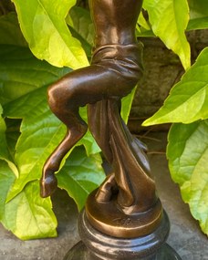 Bronzová soška Ďábel a Bacchus
