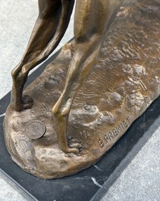 Bronzová socha - Greyhound soška loveckého psa