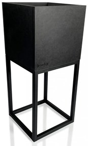 Černý kovový květináč o rozměrech 22X22X50 cm