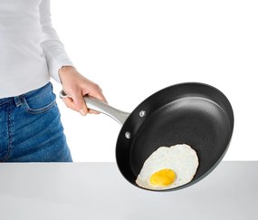 Tchibo - Litinová pánev, průměr cca 28 cm