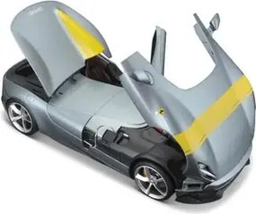 Bburago RACE+PLAY Ferrari Monza SP1 stříbrná / 1:18 / od 3 let