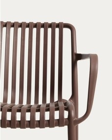 Hnědá plastová zahradní židle Isabellini – Kave Home