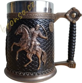 Středověký korbel s křižákem – rytířský pivní krýgl Veronese WU77659A4