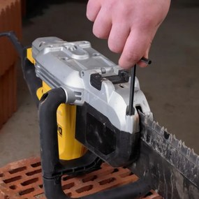 Dewalt DWE397-QS stavební pila Alligator 1700W