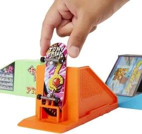 MATTEL HOT WHEELS Fingerboard skatepark / Rampa, fingerboard a boty /
