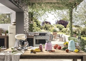 Světle zelená rychlovarná konvice 1,7 l 50's Retro Style – SMEG