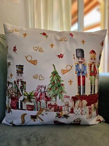 Bílo-červený povlak na polštář s Louskáčky Nutcrackers - 45*45 cm