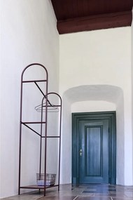 Vínový kovový stojan na oblečení 92x186x39 cm Arch – Mette Ditmer Denmark
