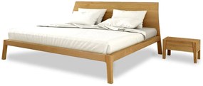 Postel Postelia GIULIA Buk 200x220cm - dřevěná postel z masivu o šíři 8 cm