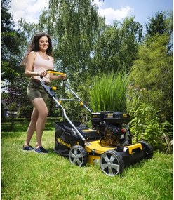 Riwall PRO RPV 4055 PRO - benzínový vertikutátor / provzdušňovač, 40 cm