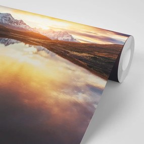 Samolepící fototapeta oslnivý západ slunce nad horským jezerem