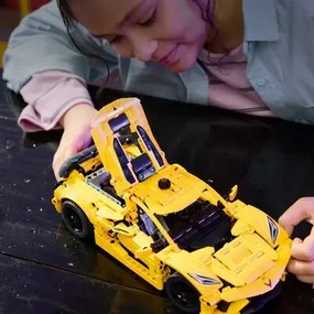 LEGO® Technic 42205 Chevrolet Corvette Stingray / Počet dílků: 732 / o