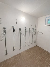 KACERLE KS-750 – nástěnný otočný stojan na kolo do 50 kg Pro šířku pláště kola: do 7 cm (2,8") e-kola a 29" kola, Varianta: bez oka k uzamčení