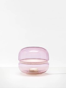 Designová stolní lampa Brokis Macaron M, PC1039 Barva skla: tmavá rosé - transparentní sklo (CGC1625), Základna: Dub evropský - černě mořený (CSFB1574), Disk: BROKISGLASS - triplex opál mat (CSOP1578)